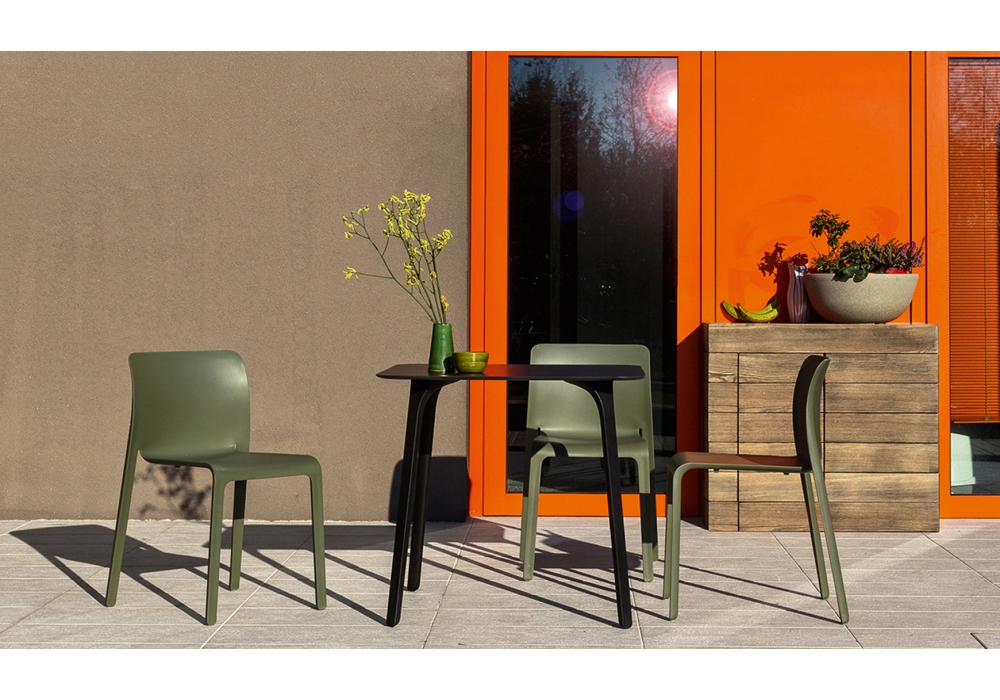 First HPL Magis Square Table - Miliashop